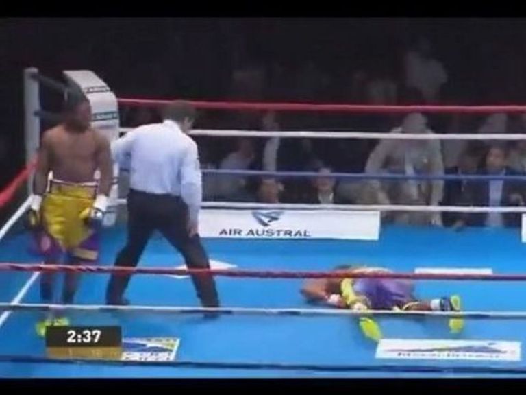 Boxer knocks out opponent in 22 seconds | theScore.com