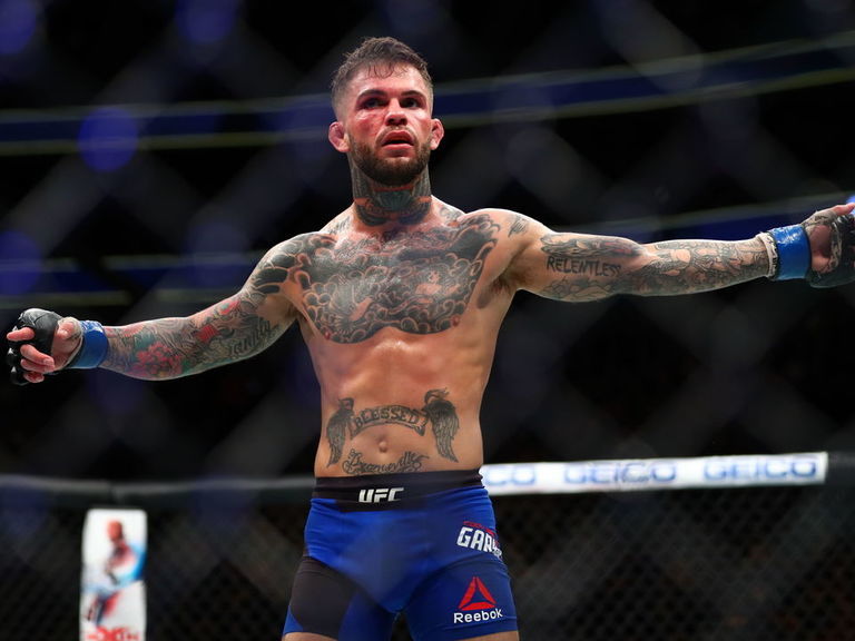 Watch: Garbrandt gets stem cell treatment for injured back | theScore.com