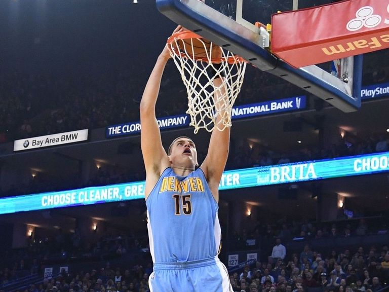 Watch: Jokic beats 5 Warriors down floor for 90-foot driving dunk ...