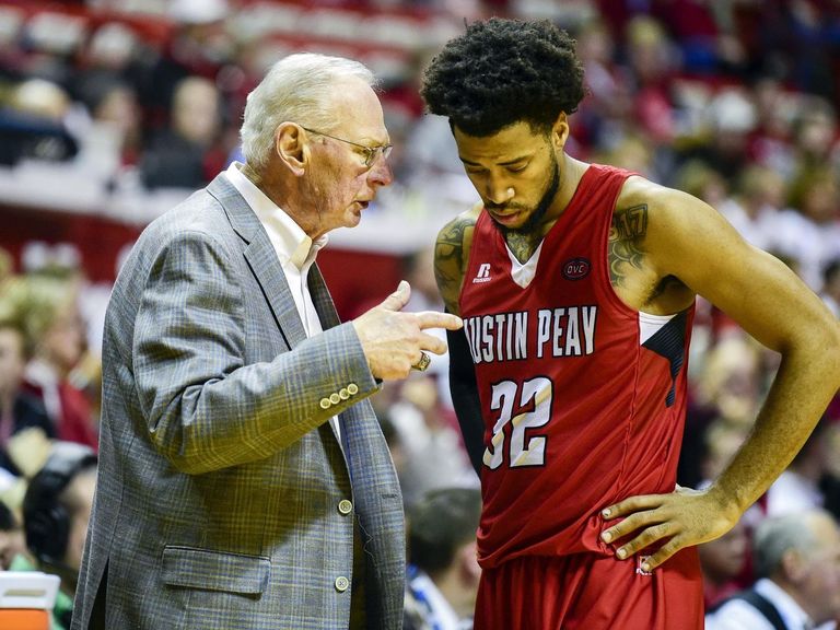 Austin Peay coach takes leave of absence for cancer battle | theScore.com