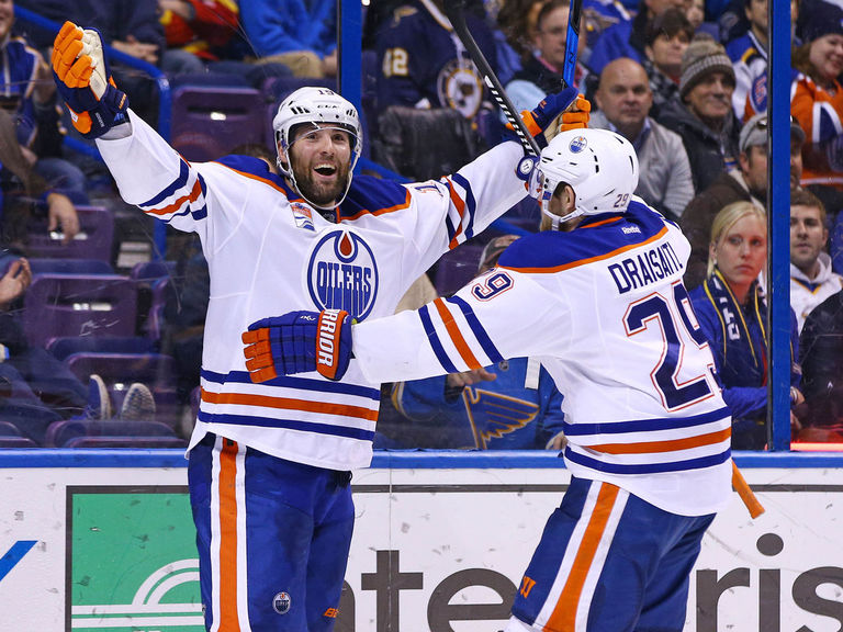Maroon stays hot, now leads Oilers in goals | theScore.com