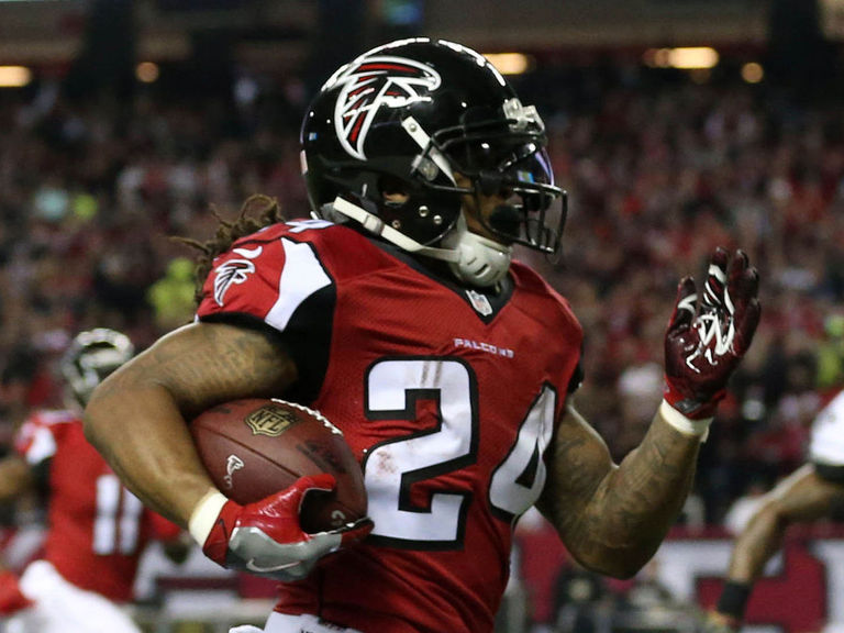 Falcons' Freeman to Patriots: 'Pick your poison' | theScore.com