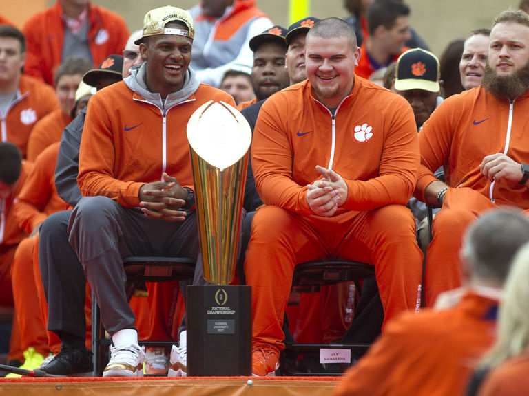 Year of change begins for reigning national champion Clemson | theScore.com