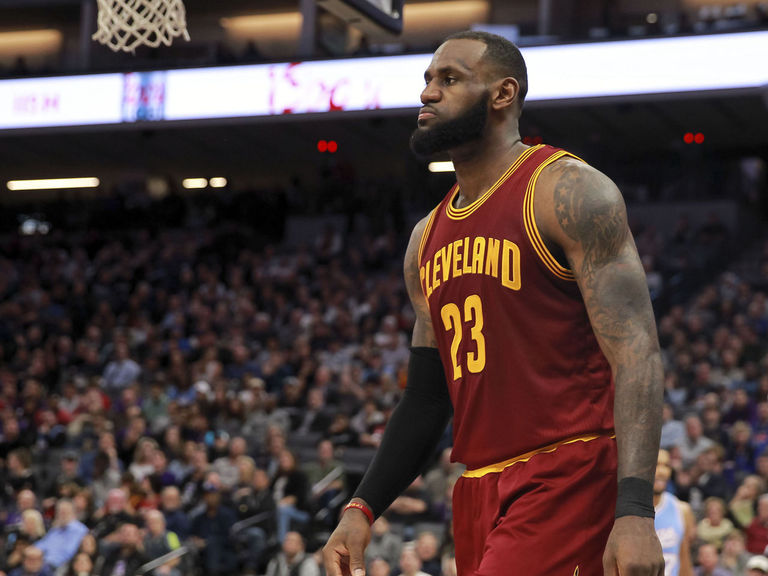 LeBron passes Terry Porter for 14th in all-time assists | theScore.com