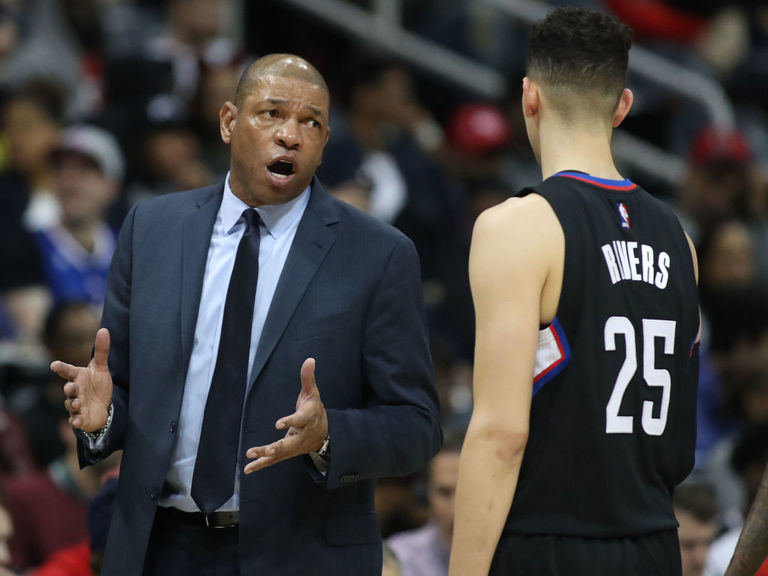 Report: Clippers resent Austin Rivers being favored by Doc | theScore.com