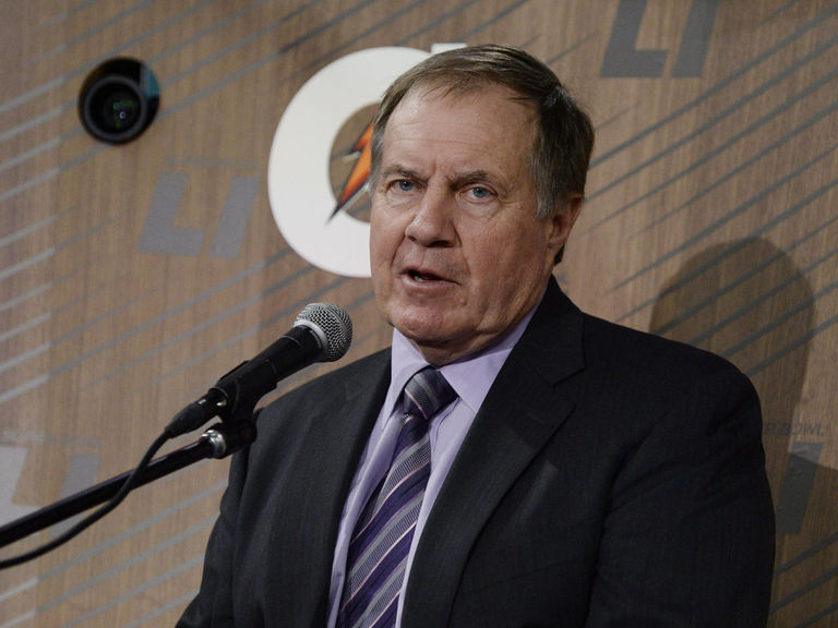 Belichick wore suit, actually smiled at Super Bowl Opening Night ...