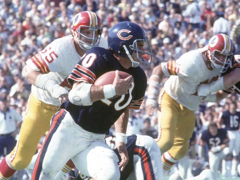 Sportscaster and former RB Mike Adamle says he has dementia | theScore.com