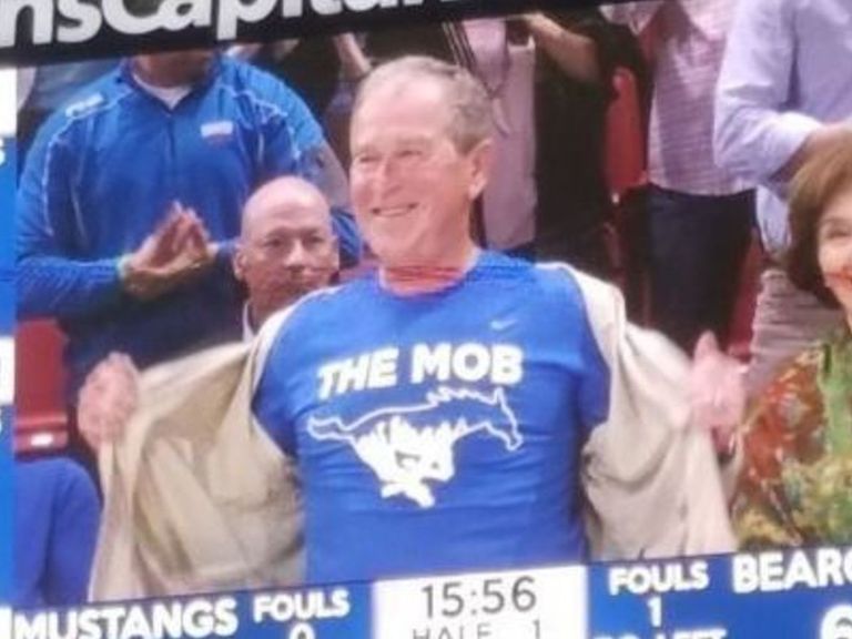 George W. Bush reps SMU, gets shown on video board | theScore.com