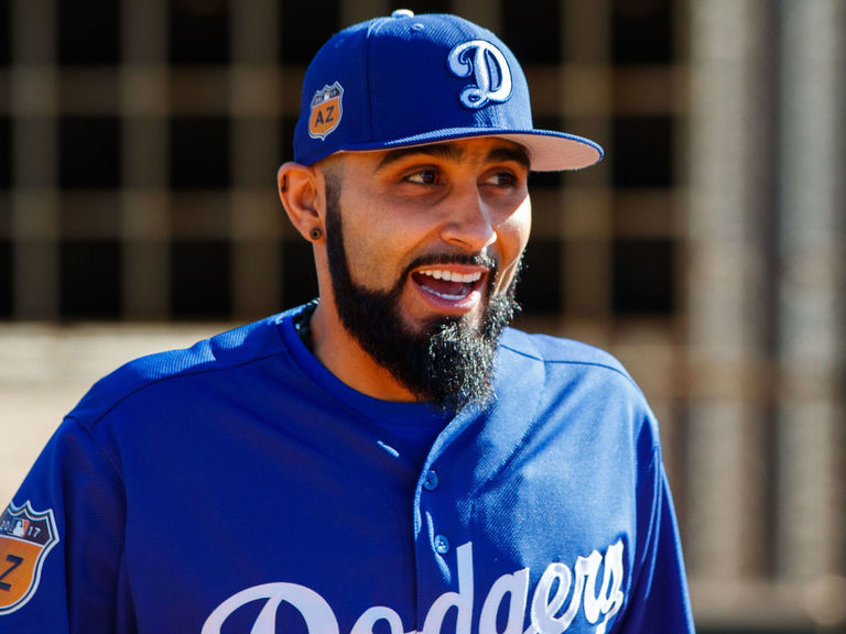 Sergio Romo happy to finally be in Dodger blue | theScore.com