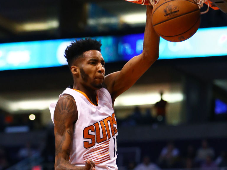 Watch: Derrick Jones Jr. rises up for thunderous slam | theScore.com