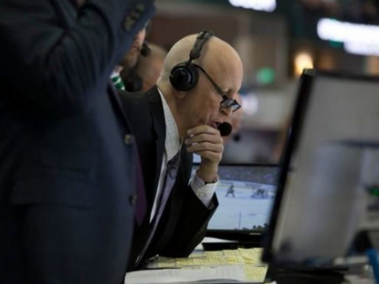 Stars announcer Dave Strader dies at 62 | theScore.com