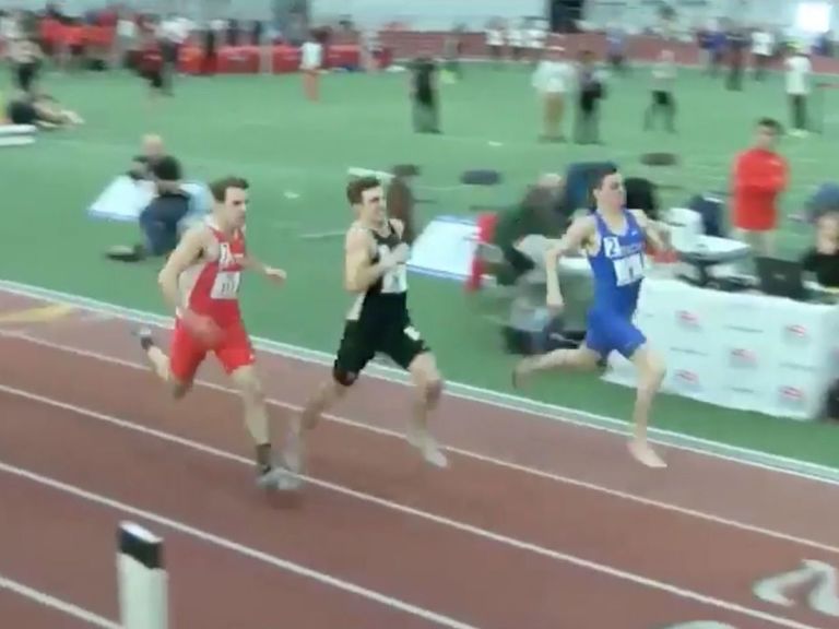 College runner wins race after losing shoe | theScore.com