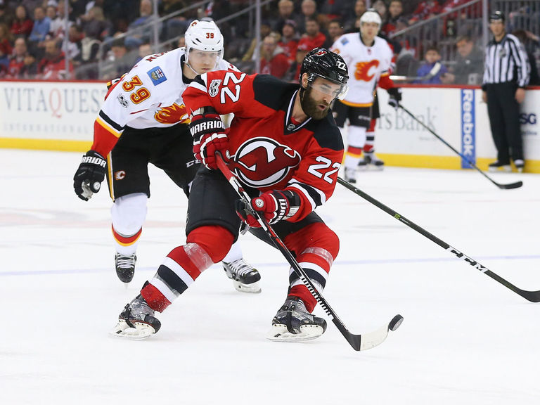 Wild add blue line depth, sign Kyle Quincey to 1-year deal | theScore.com