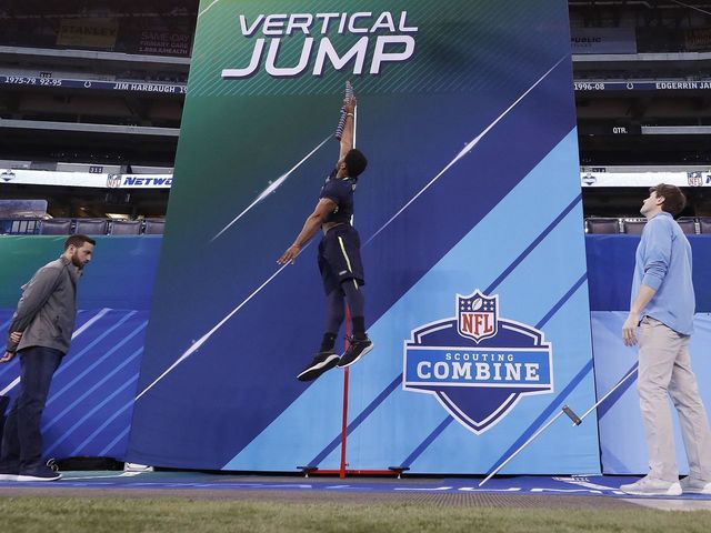 Watch: Garrett wows with 41-inch vertical jump | theScore
