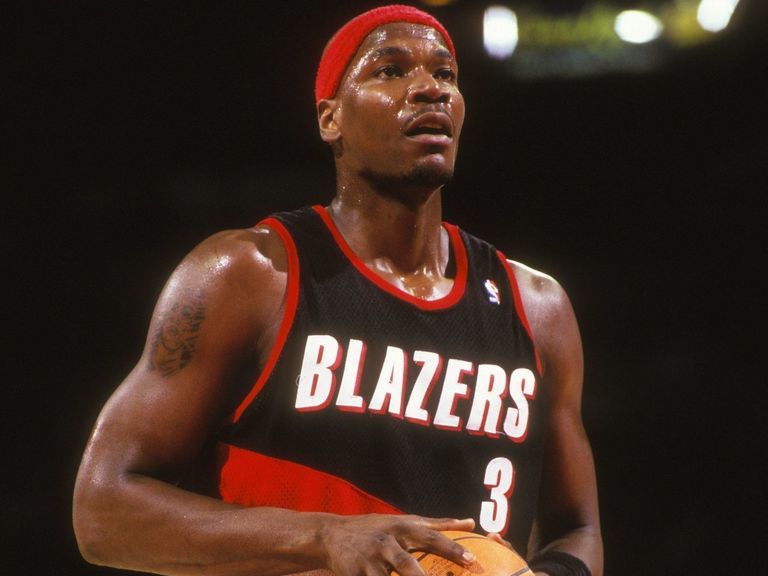 Ex-NBAer Robinson still in hospital, suffered minor brain hemorrhage ...