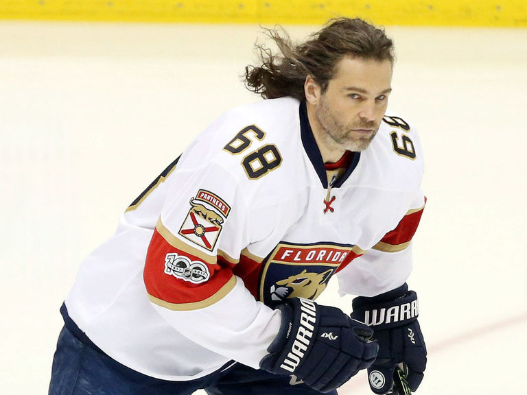 Watch Penguins Salute Returning Jaromir Jagr