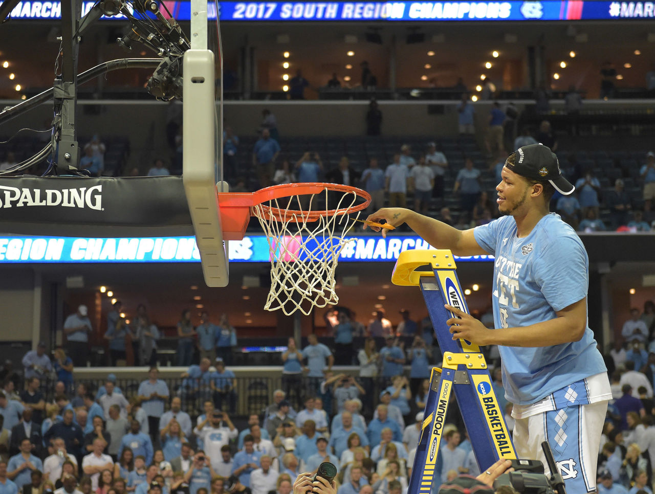 Look: North Carolina cuts down nets after making 2nd straight Final ...