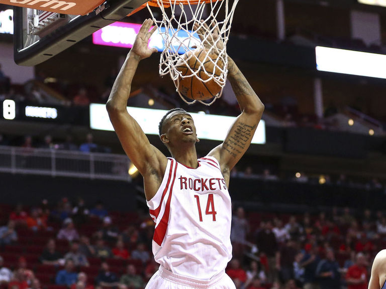 Watch: Rockets' Williams crushes putback dunk on Nuggets | theScore.com
