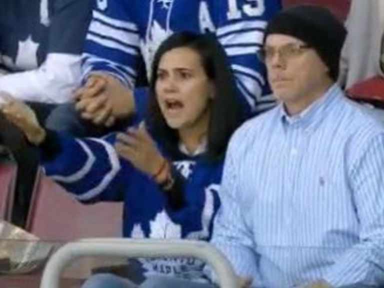 Watch: Matthews' parents perturbed after he takes knee-on-knee hit ...