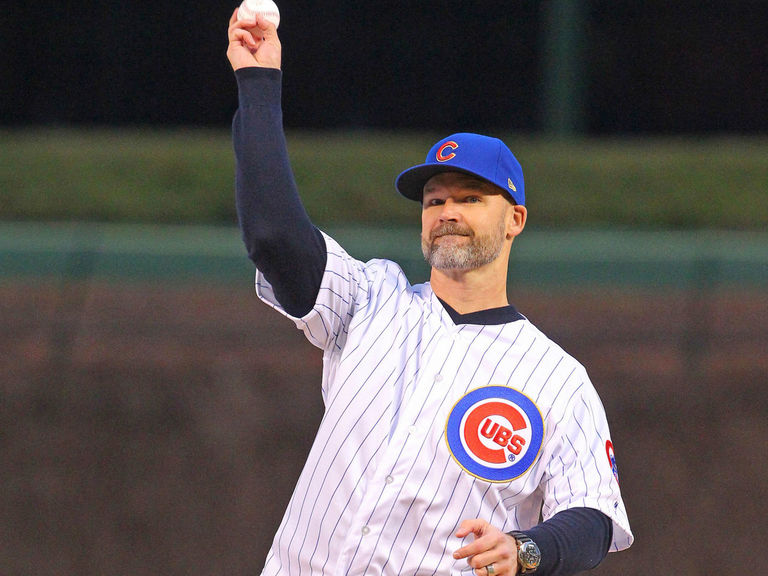 Watch: Grandpa Rossy throws out 1st pitch at Cubs' ring ceremony ...