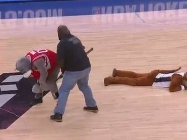 Watch: Mark Henry beats down mascots during Game 2 of Rockets-Spurs ...
