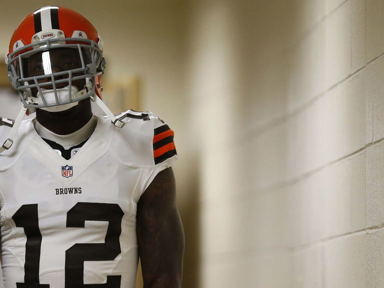 Josh Gordon opens up about struggles with drugs, alcohol | theScore.com