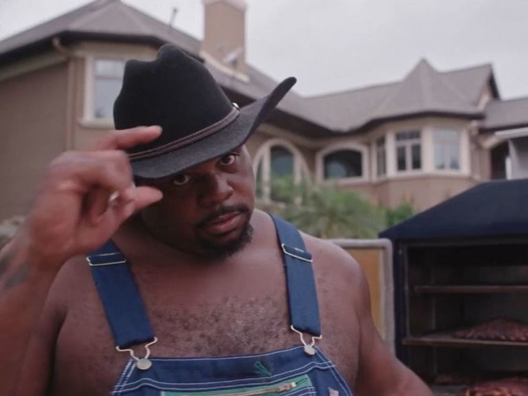 Watch: Wilfork busts a move, cooks ribs in new commercial | theScore.com