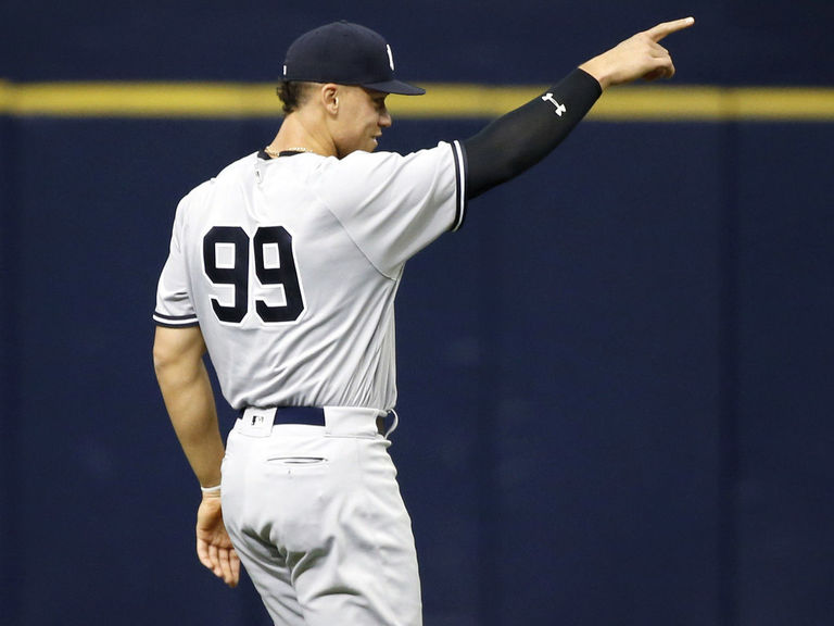 Watch: Judge jails Longoria's fly ball with amazing diving catch ...