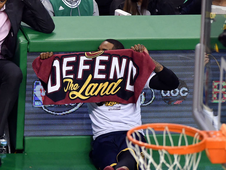 Look: Cavs fans mow 'Defend the Land' into front lawn | theScore.com