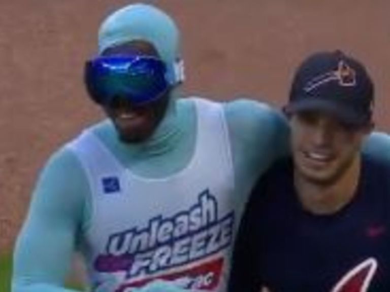 Watch: Braves fan improbably beats The Freeze | theScore.com