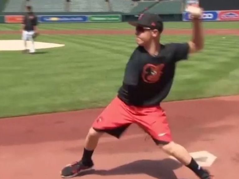 Watch: Luke Terry, one-armed catcher, puts on clinic at Camden Yards ...