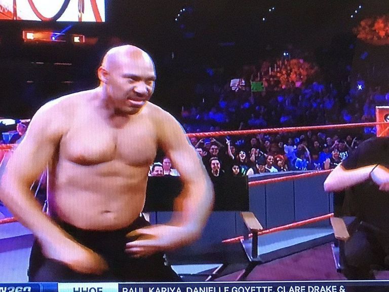 Shirtless LaVar Ball dominates 'Monday Night Raw' | theScore.com