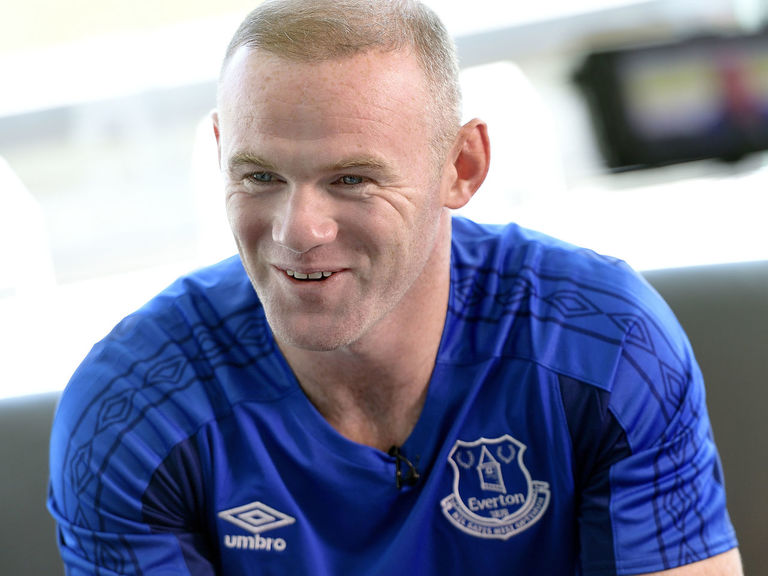 Rooney reveals he's worn Everton pyjamas for past 13 years | theScore.com