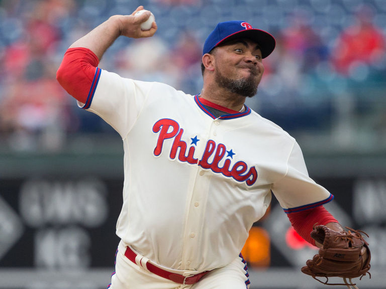 Pirates acquire Benoit from Phillies | theScore.com