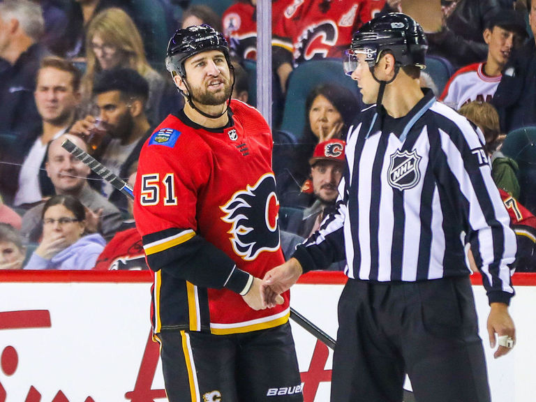 Flames sign Tanner Glass to 1-year deal | theScore.com
