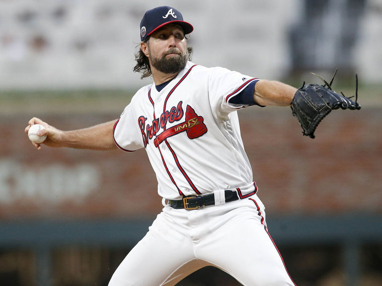 Report: Dickey expected to retire | theScore.com