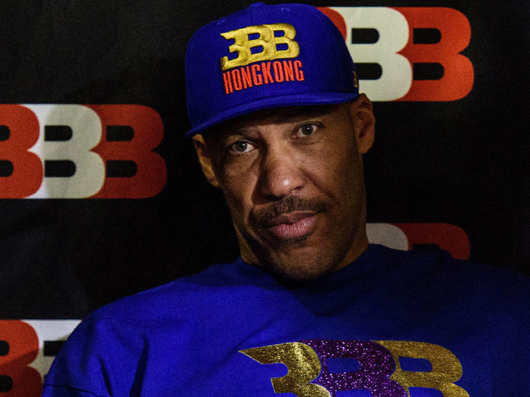 White House social media director rips 'wannabe Lakers coach' LaVar ...