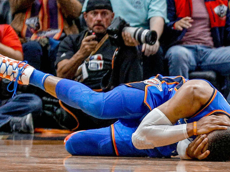 Pelicans' Allen thinks Westbrook flopped after Cousins elbow | theScore.com