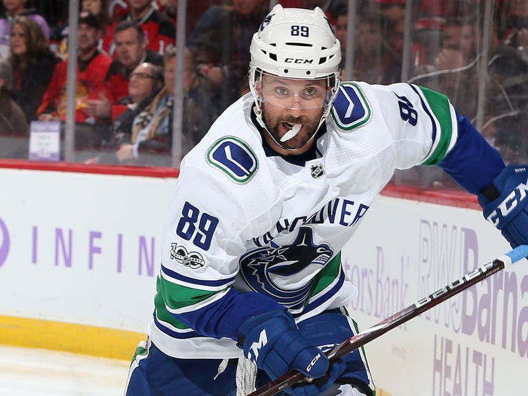 Canucks waive veteran Sam Gagner | theScore.com