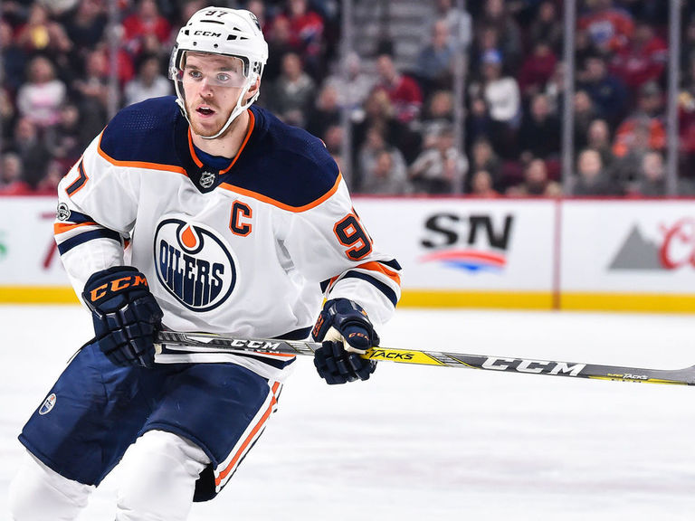 McDavid climbs to 3rd in scoring race after 4-point night | theScore.com