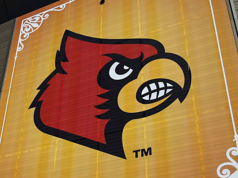 Louisville freshman Slazinski hospitalized with appendicitis | theScore.com
