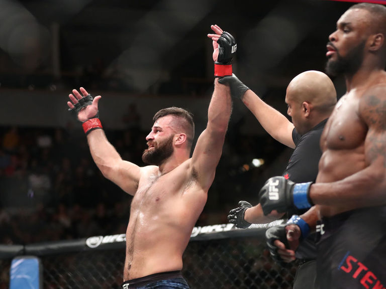 Marquez takes dog fight with Stewart by 2nd-round submission in UFC ...