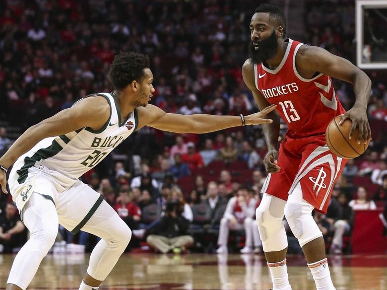 Harden leads Rockets to 13th straight victory | theScore.com