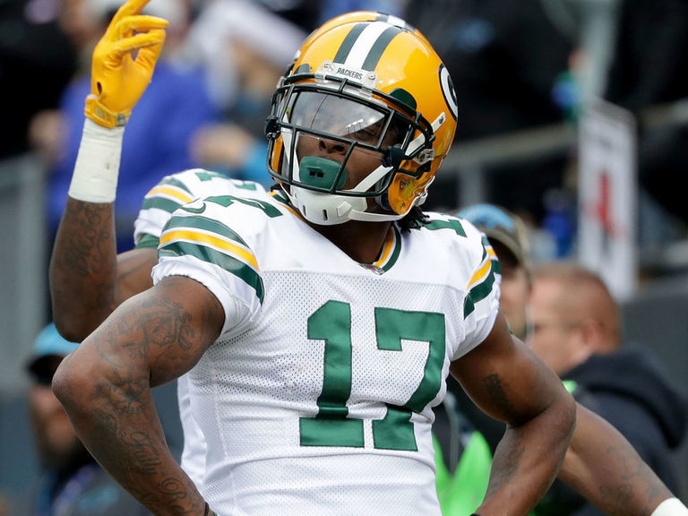 Davante Adams, Zach Brown chirp on Twitter over headhunting comments ...
