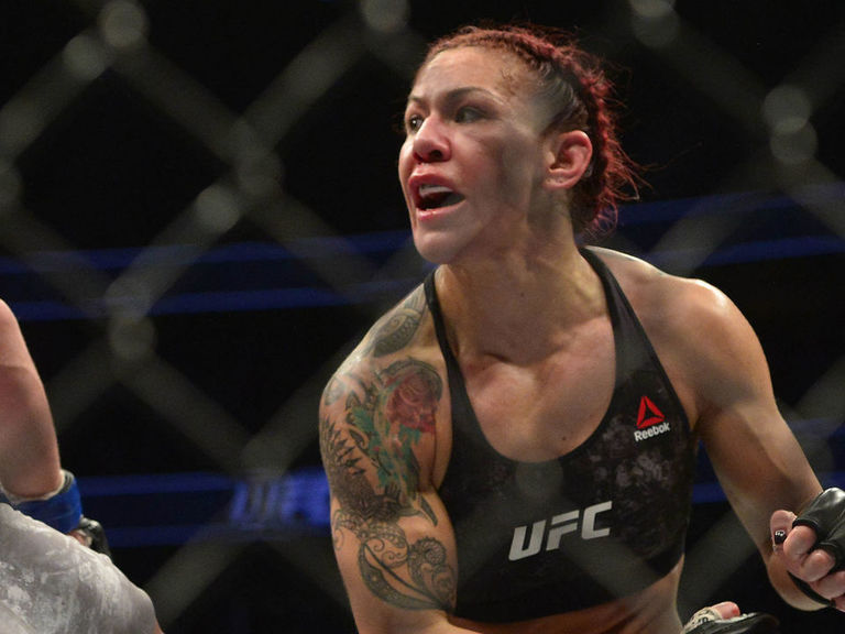 Cyborg open to fighting Rousey in WWE | theScore.com