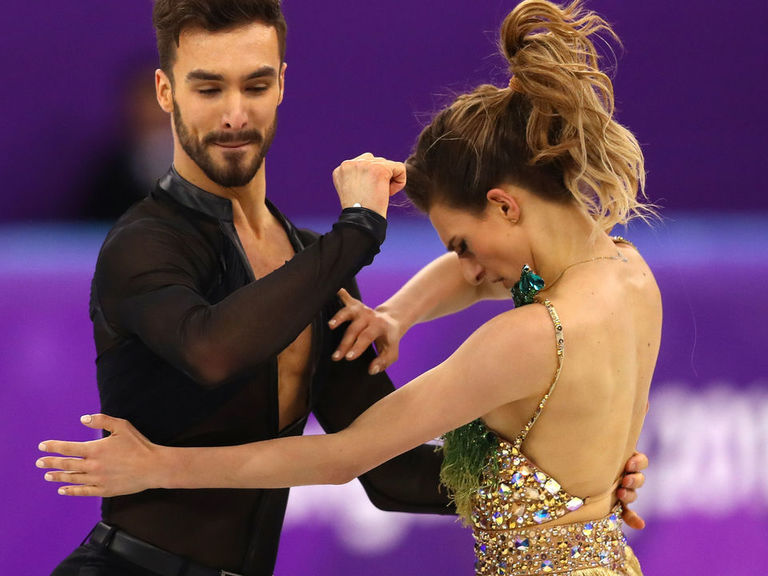 French ice dancer perseveres despite wardrobe malfunction during ... French ice dancer perseveres despite wardrobe malfunction during ...