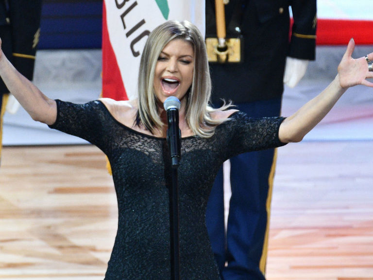 Fergie apologizes for awkward anthem rendition: 'I honestly tried my ...