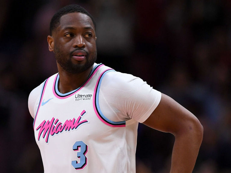 As Wade gets back into 'Heat shape,' Riley says 'We're back to veggies ...