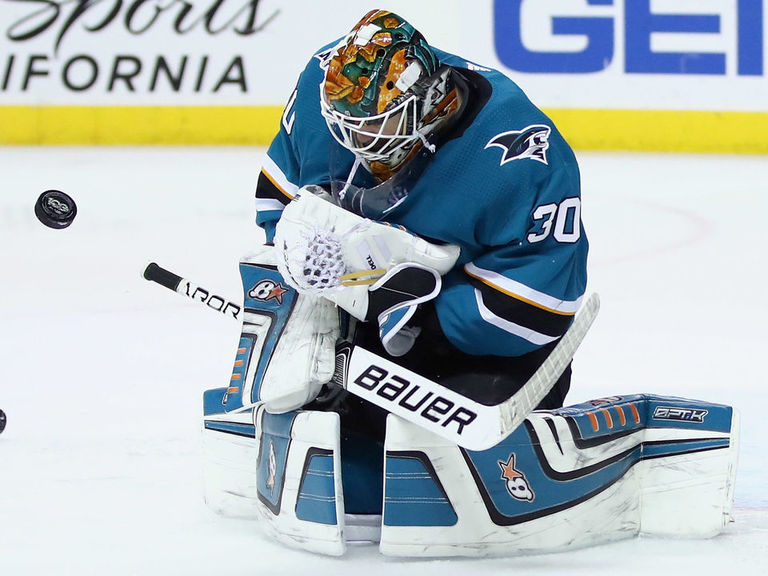 Sharks sign Dell to 2-year contract extension worth reported $3.8M ...