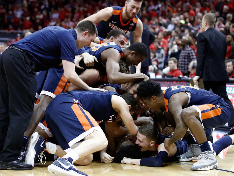 How the heck did Virginia escape upset at Louisville? | theScore.com